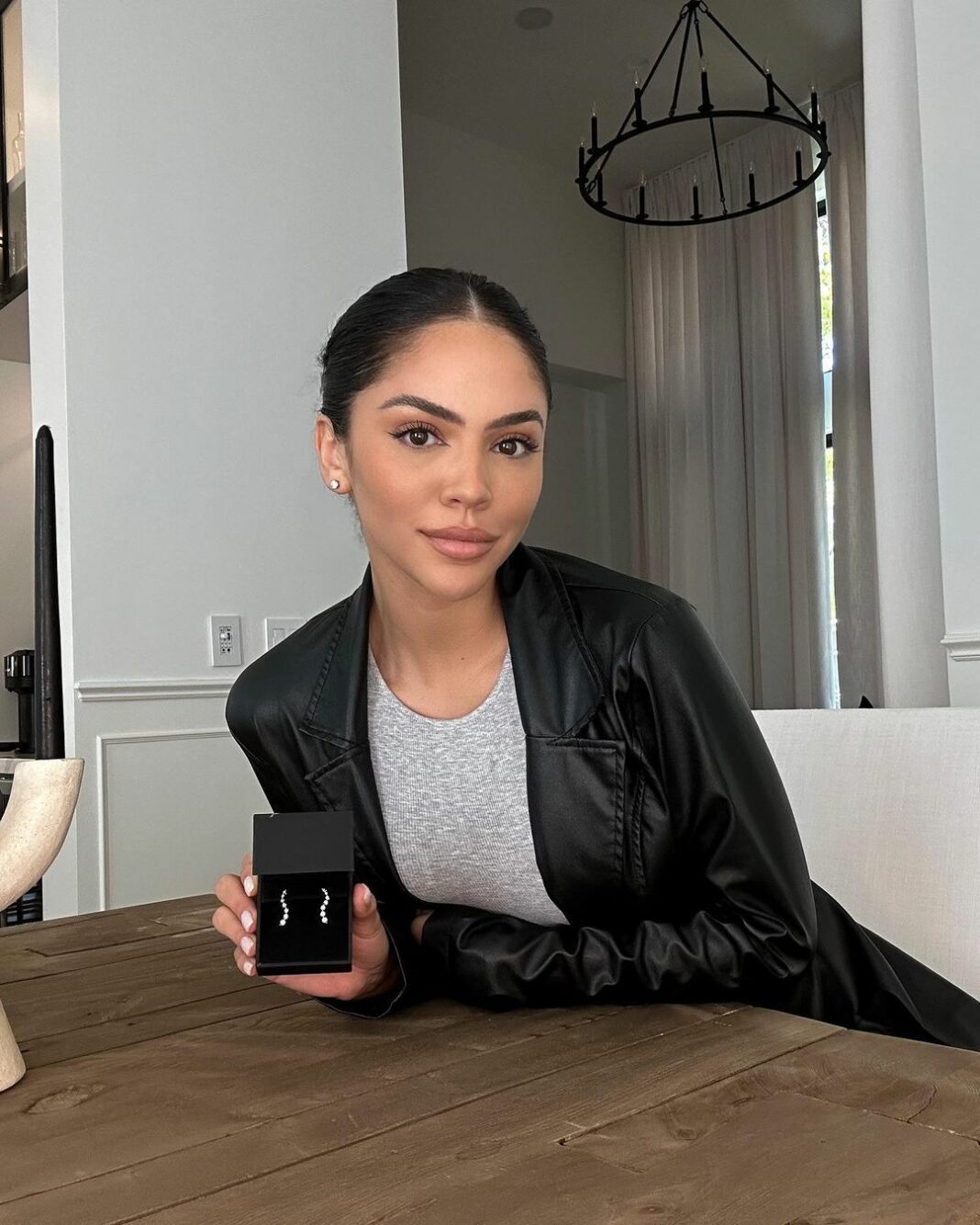 Meet Fred Warner's wife, a former Bachelor Contestant - NFL Exclusive