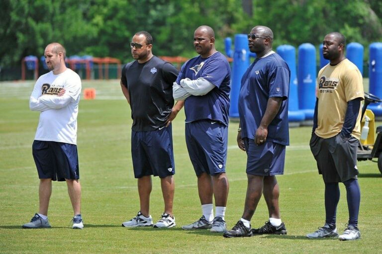 How much does an NFL scout make? [ Updated 2024] - NFL Exclusive